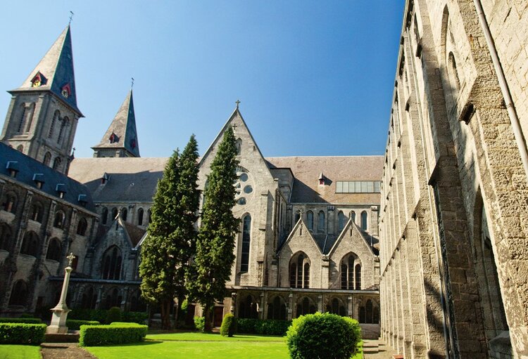 Les trésors de l'abbaye de Maredsous se dévoilent pour les 150 ans du ...