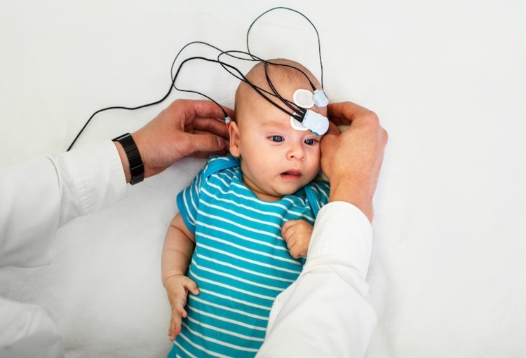 Otitis media met effusie in neonatale gehoorscreening - Medi-Sfeer