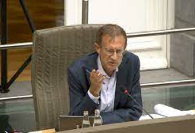 Dirk De Wolf: "Als je snel en efficiënt wil zijn bij vaccinatie, heb je ...