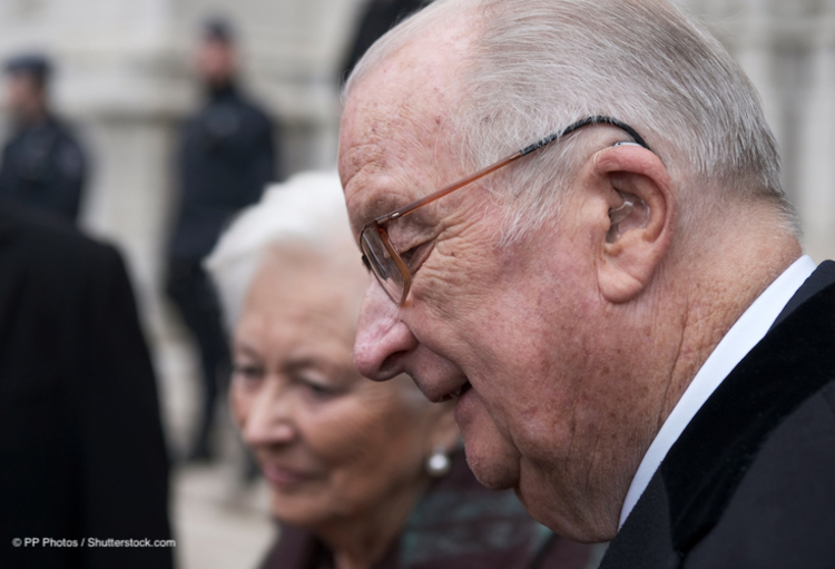 Koning Albert opgenomen in ziekenhuis - De Specialist