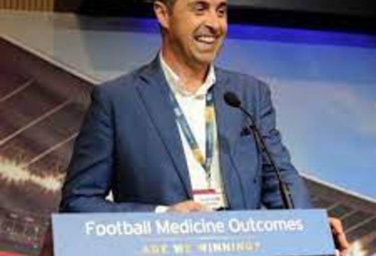 Neymar (PSG) met succes geopereerd door Pieter D'Hooghe, zoon van ... Neymar (PSG) met succes geopereerd door Pieter D'Hooghe, zoon van ...