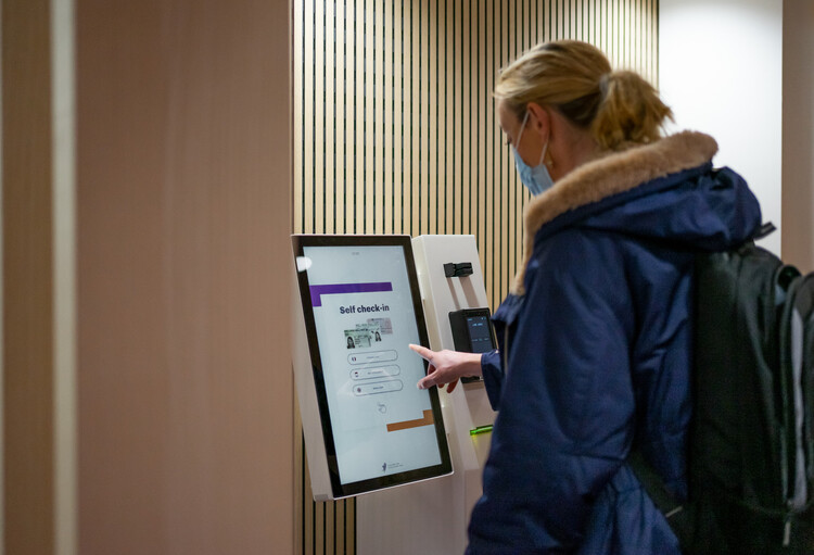 Kliniek Sint-Jan opent nieuwe polikliniek in hartje Brussel - De Specialist