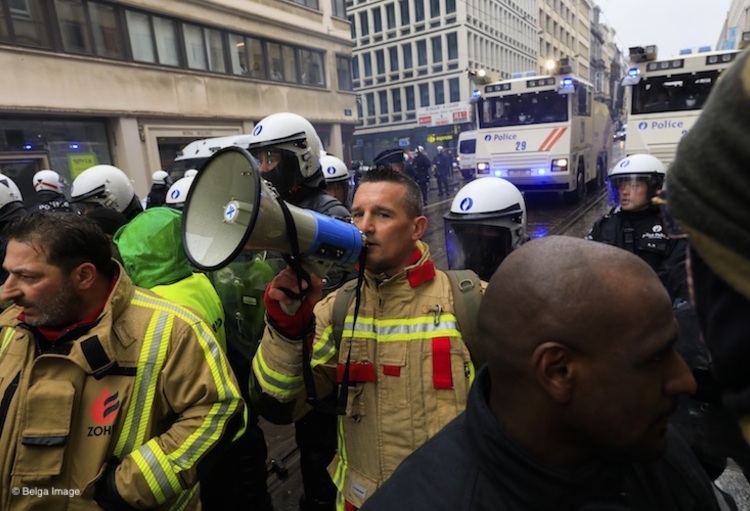 La grève des pompiers se poursuit jusqu'à samedi - Le Spécialiste