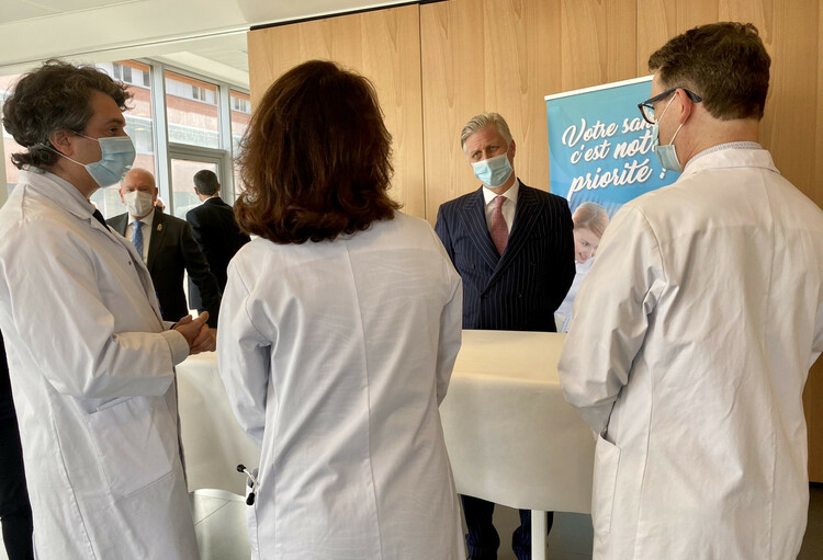 Le Roi et la Reine en visite au sein de l'ISPPC à Charleroi - Medi-Sphere