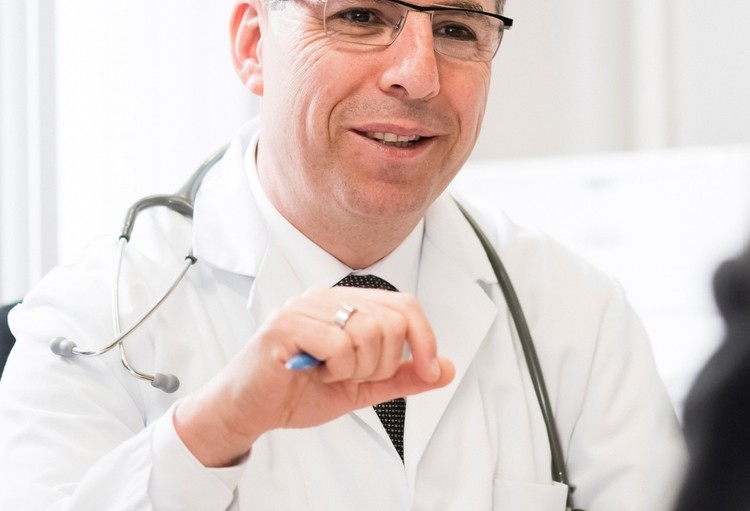 Prijs oncologiewetenschappen voor Prof. Awada - De Specialist